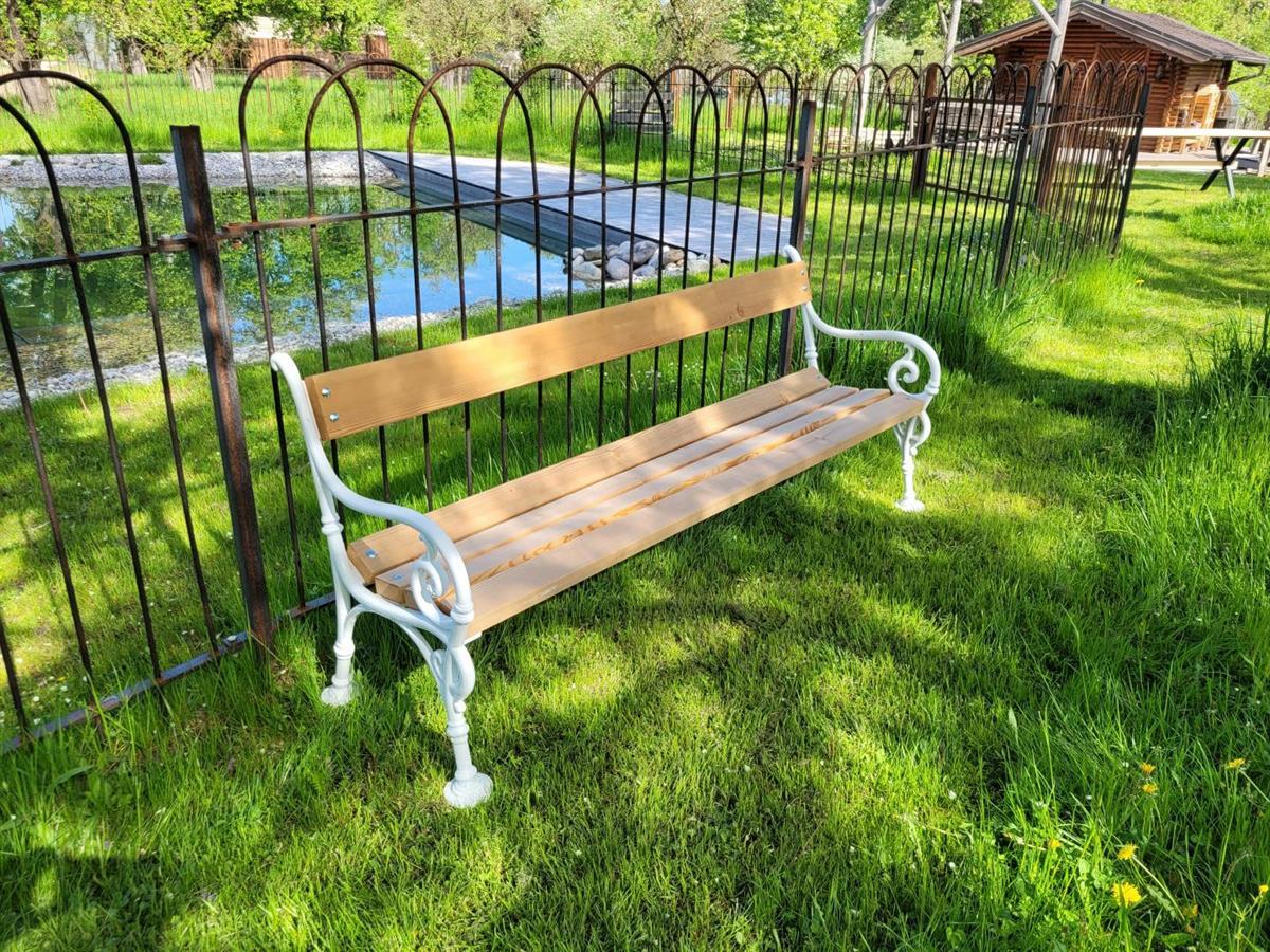 Schönbrunner Gartenbank, Fichte lasiert | Tischlerei SilberHolz